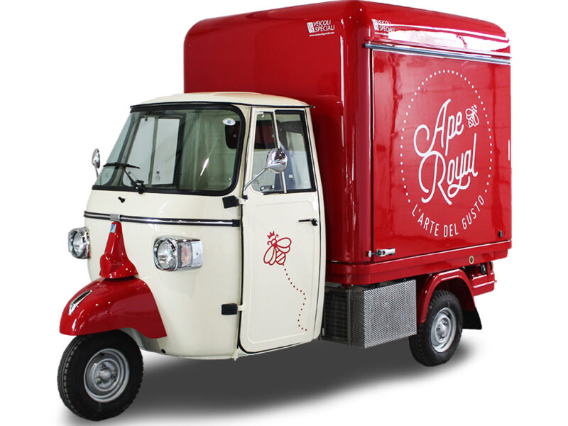 Mobile Ice-Cream Shop on Piaggio Ape V-Curve® | Gelateria Callipo