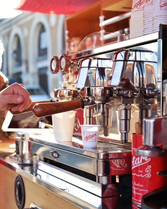 The Art of the Mobile Coffee Shop According to Artari