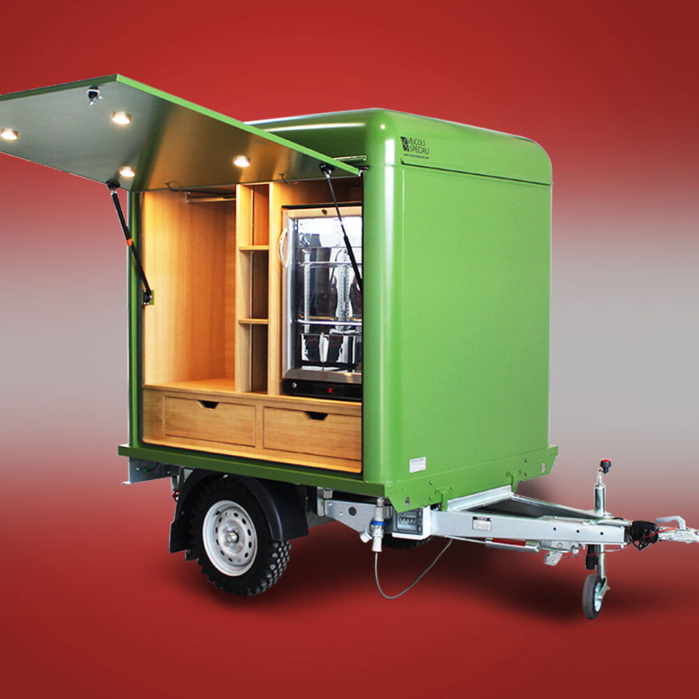 Mobile Clothing Truck: The Prototype of All Mobile Shops